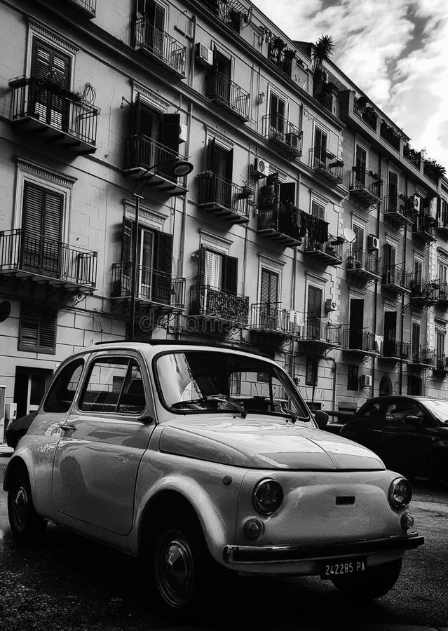Fiat 500 Palermo Sicily Negro Y Blanco Foto editorial - Imagen de rueda ...