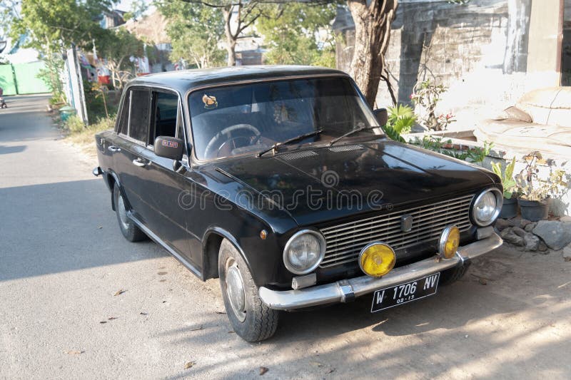 A 1968 Fiat Type 124 car editorial image. Image of design - 308501530