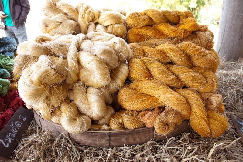 Fibre di seta immagine stock. Immagine di tessitura - 133026137