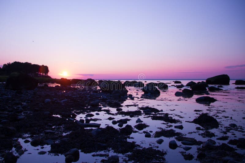 Fiddlers Green Beach Sunset Stock Photo - Image of rocky, ocean: 44171086