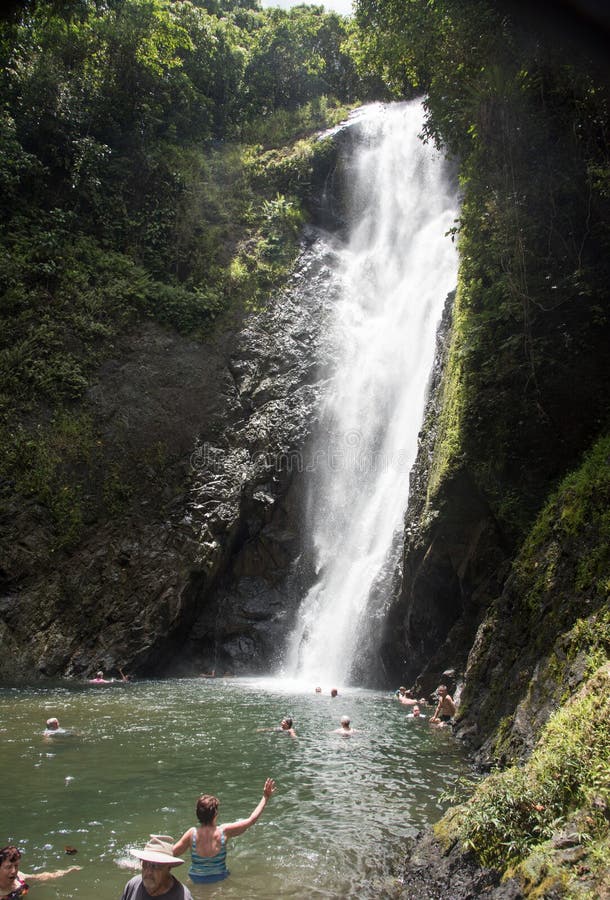 Fidschi-Wasserfall stockbild. Bild von wasserfall, wasser - 37983463