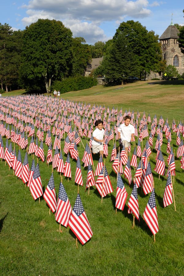 Field of American Flags editorial photography. Image of veteran - 41984147