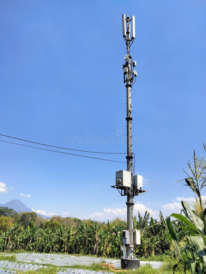 Field Edge Signal Transmitter Stock Photo - Image of side, transmitter ...