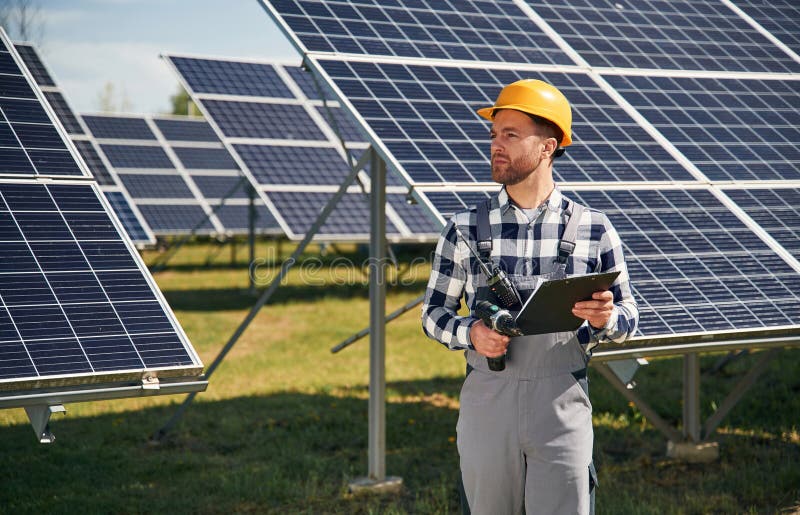 Field Notepad Hands Engineer Photovoltaic Solar Panels Outdoors Daytime ...