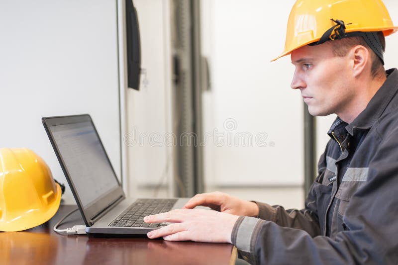 Using Protective Relay and Medium Voltage Switchgear. Engineering ...