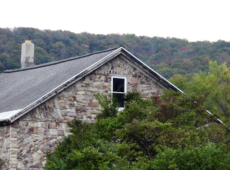 Fieldstone House with Unique Stone Wall Pattern in NYS Country ...
