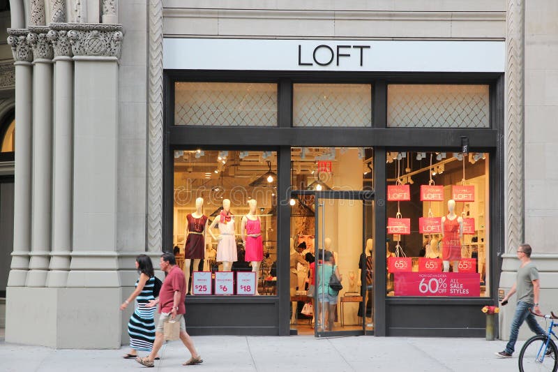 Fifth Avenue editorial photography. Image of city, store - 37626397