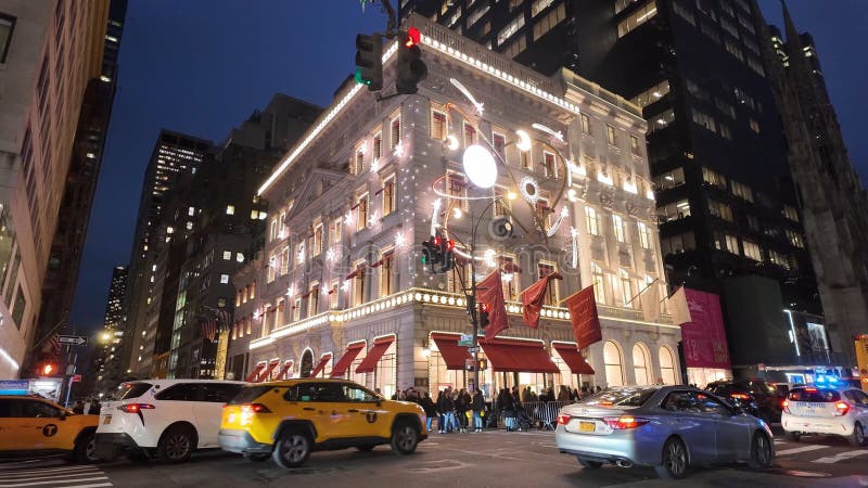 Fifth Avenue Building with Festive Holiday Light Editorial Stock Image ...