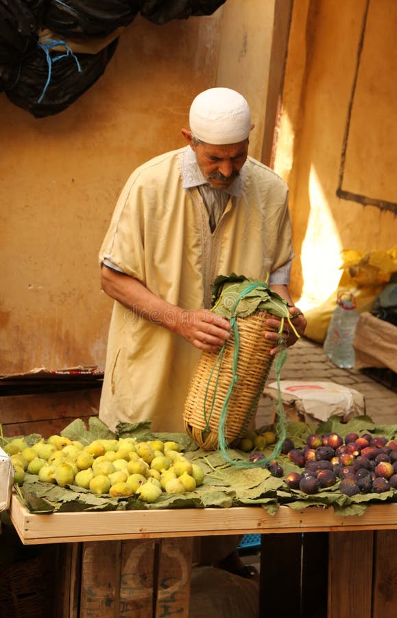 Fig seller editorial photography. Image of black, display - 24423132