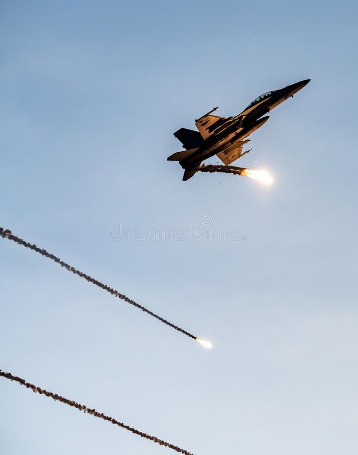 Fighter Jet Firing Flares during the Pitch Black Exercise 2024 in ...