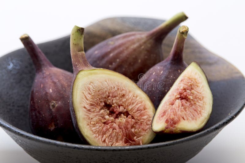 Figs in a a Bowl with Fig Leaf Stock Photo - Image of brick, vitamin ...