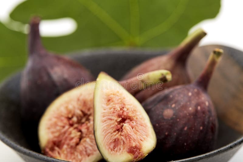 Figs in a a Bowl with Fig Leaf Stock Image - Image of freshness, green ...