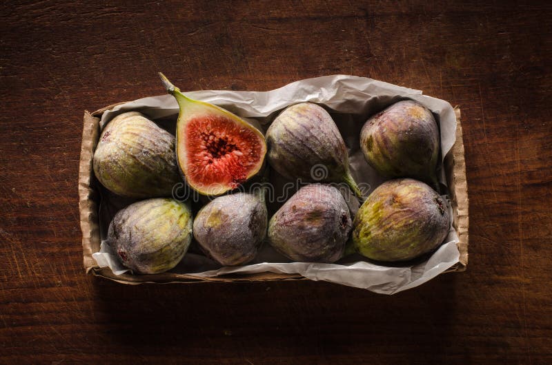 Figs in the Box on Wooden Table Stock Photo - Image of closeup, diet ...