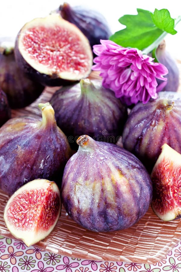 Figs stock image. Image of fruit, magenta, mauve, sweet - 21452547