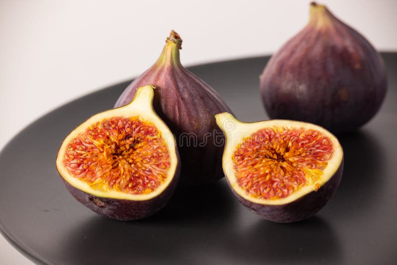 Figs on a Plate, Figs in Section Stock Image - Image of seed, health ...