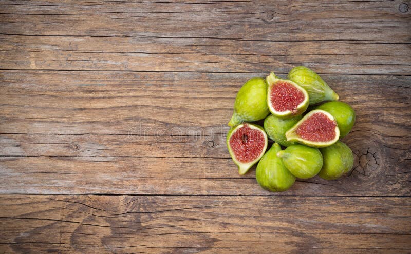 Figs Sliced on Wooden Table Stock Image - Image of food, diet: 77970303