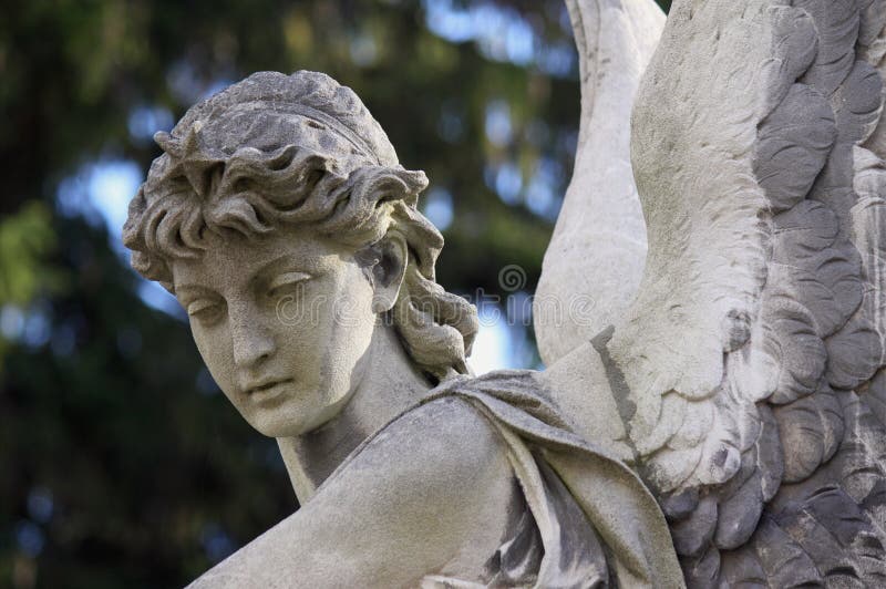 Figura dell'angelo immagine stock. Immagine di religioso - 31089719