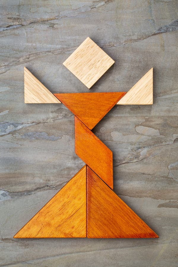 Construção Do Tangram Com Uma Torre Imagem de Stock - Imagem de igreja ...