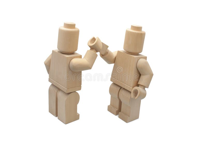 Figuras De Madera Del Lego Altos Cinco Fotografía editorial - Imagen de ...