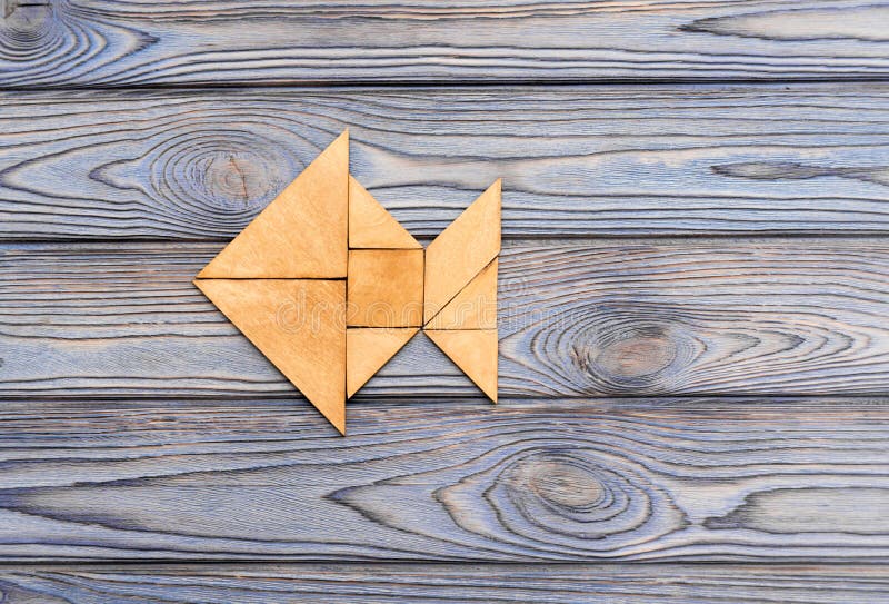 Figure Des Poissons Des Puzzles En Bois Image stock - Image du chinois ...