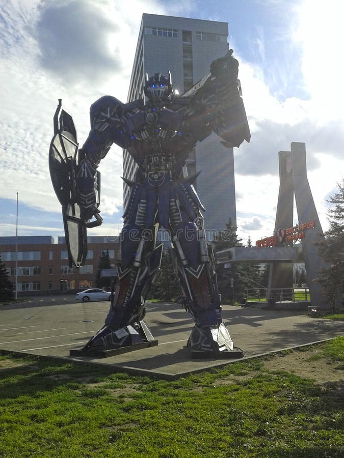 Figure of a Huge Robot on the Street of Moscow Editorial Stock Image ...