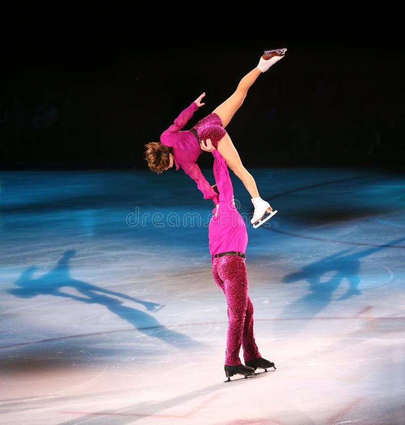 Figure skaters editorial stock image. Image of athletic - 2055344