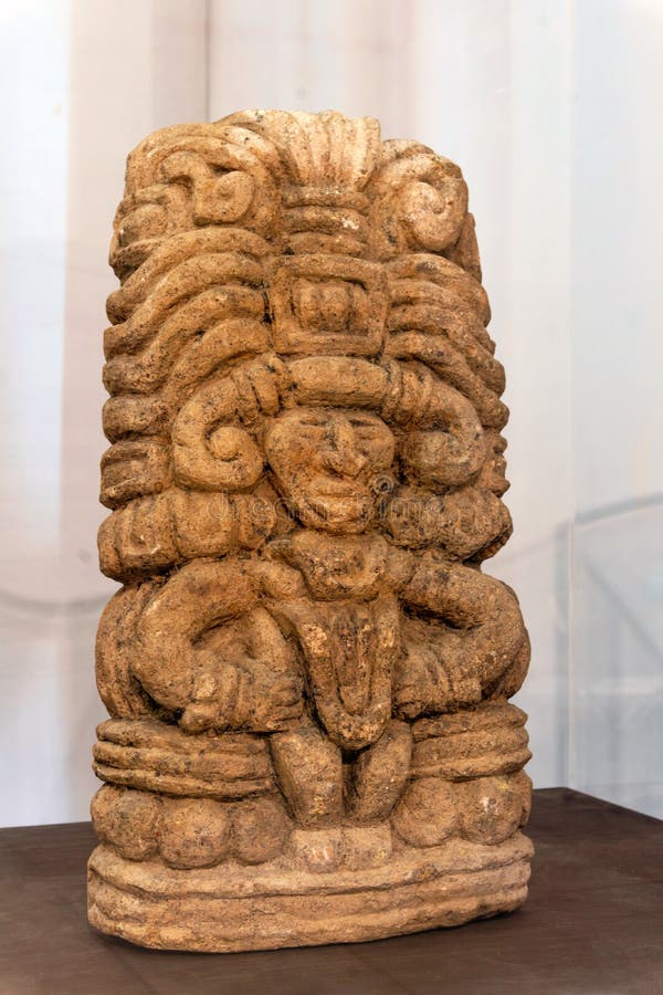 Primer maya del tocado foto de archivo. Imagen de antiguo - 44266148