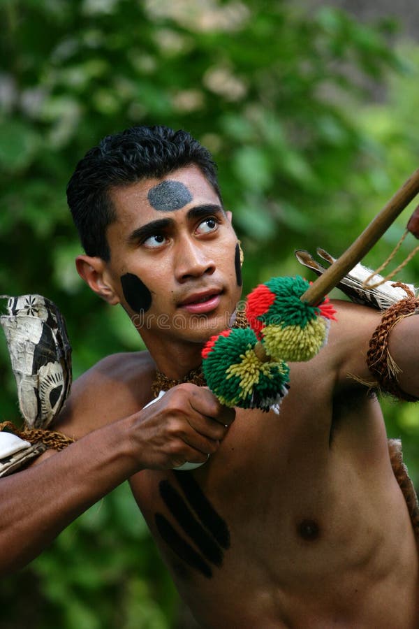 Fijian Chief editorial photo. Image of dancer, male, unique - 4257476