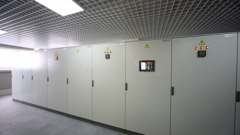 Panel De Control En Racks Con Equipo Para Almacen De Video - Vídeo de ...