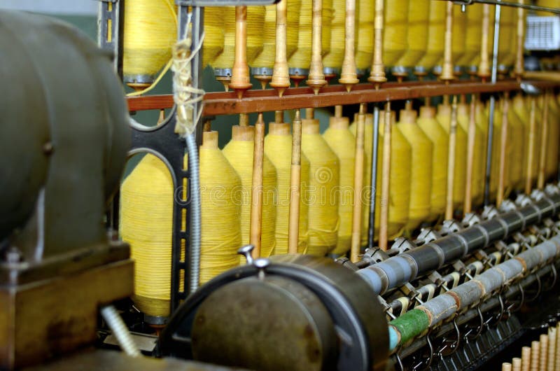 Le Macchine Per Filare Avvolgono Il Filo Fotografia Editoriale ...