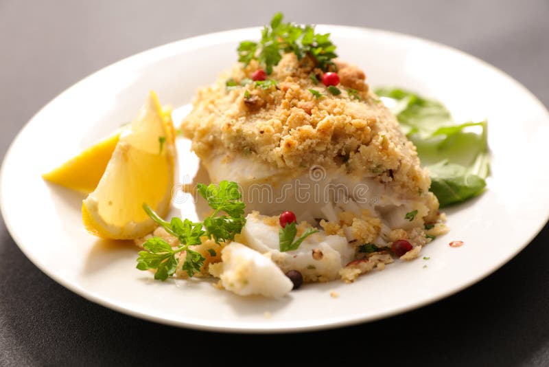Filet De Poissons Cuit Avec La Cro?te Photo stock - Image du basilic ...