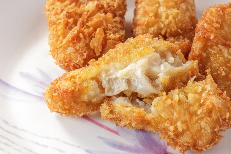 Filet De Poissons Frit Sur Le Plat. Image stock - Image du cuisine ...