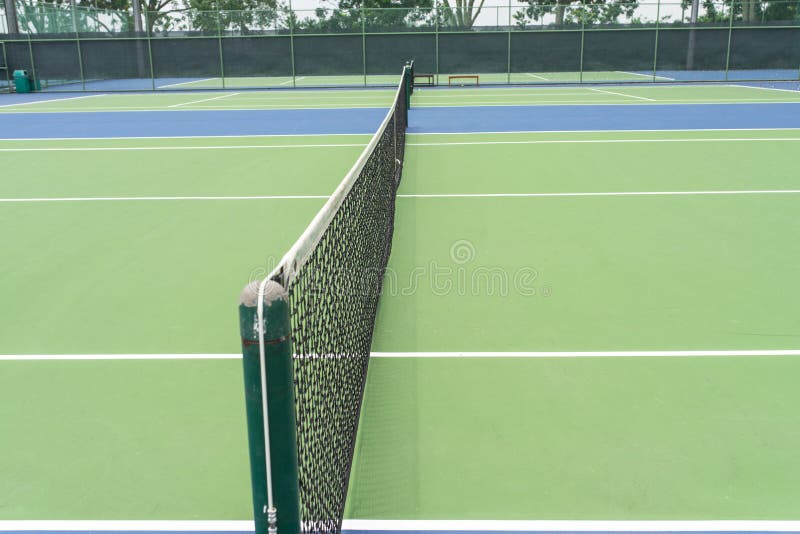 Filet de tennis photo stock. Image du gibier, serré, concurrence - 32982746