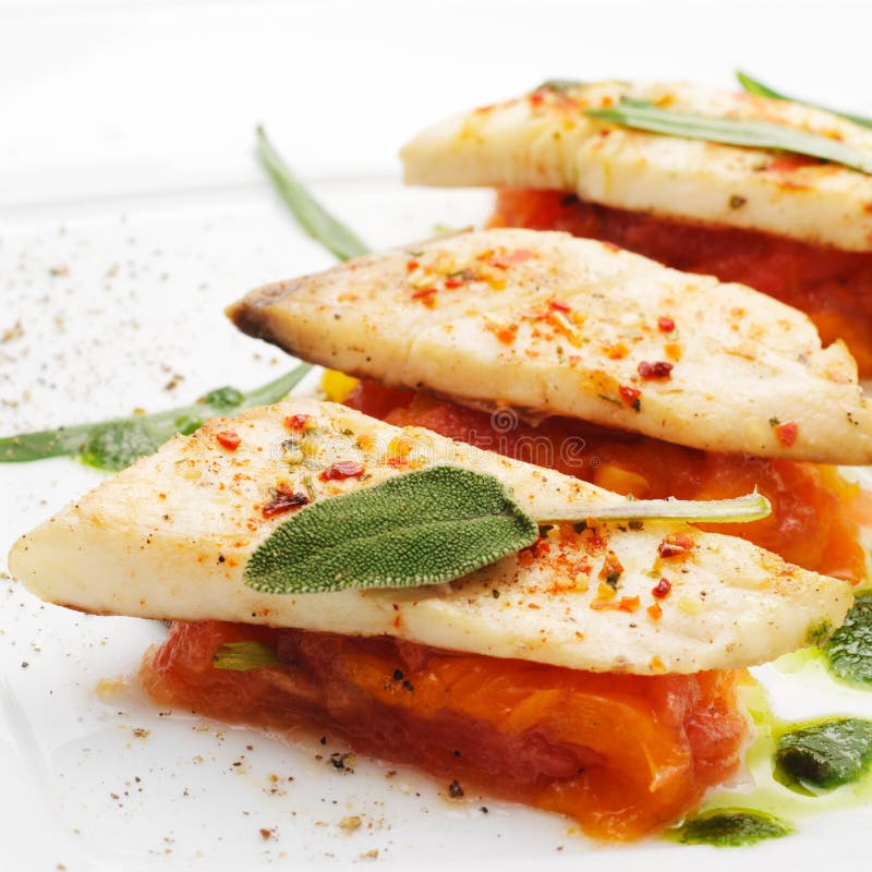 Filet Des Poissons Pangasius D'isolement Sur Le Fond Blanc Image stock ...