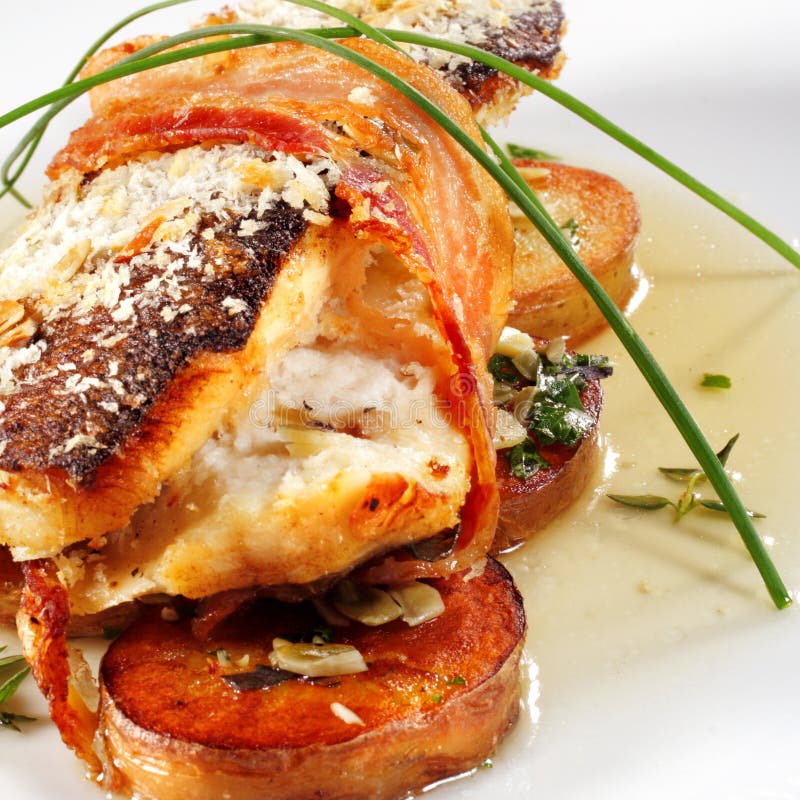 Forelfilet stock afbeelding. Image of gebraden, mateloosheid - 6975299