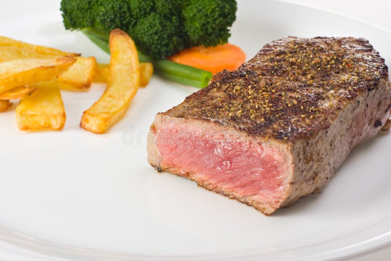 Filete asado a la parilla imagen de archivo. Imagen de fresco - 7742013