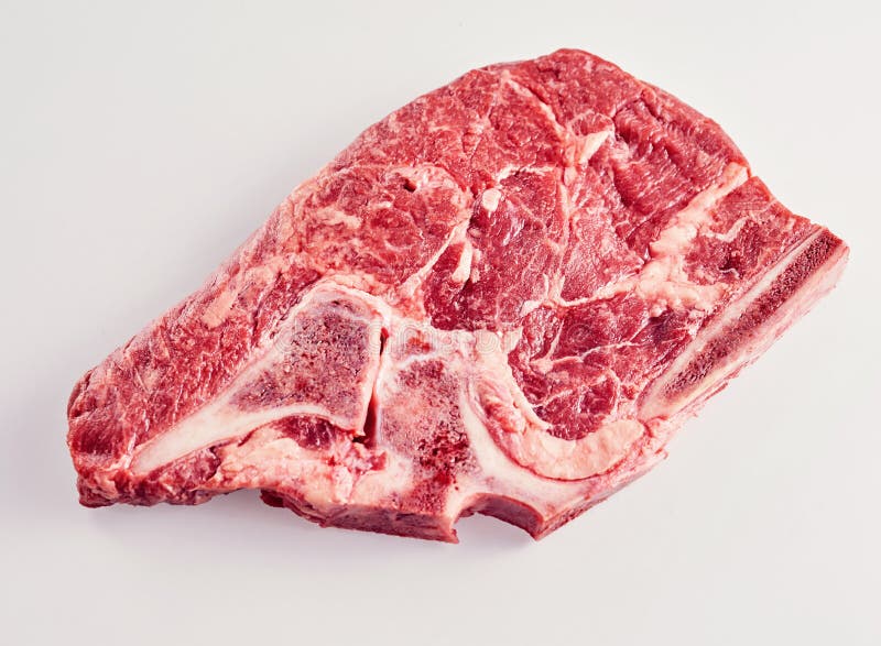 Filete Crudo De Cote De Boeuf Aislado En Blanco Imagen de archivo ...