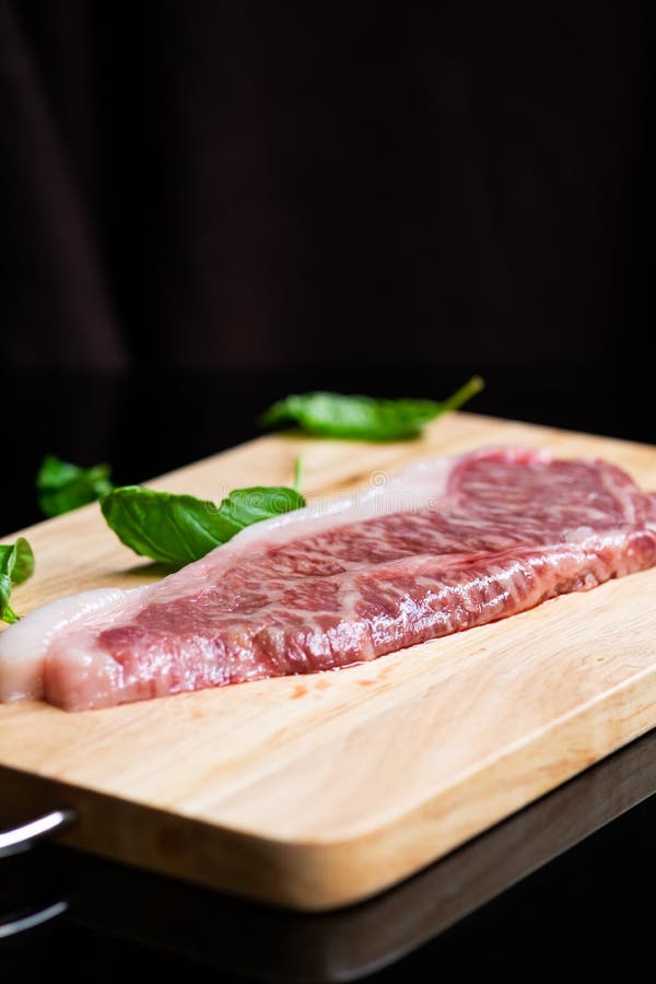 Filete De Carne De Vaca De Wagyu Kobe Foto de archivo - Imagen de lomo ...