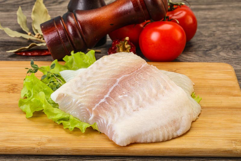 Filete De Pangasius Crudo Para Cocinar Foto de archivo - Imagen de ...