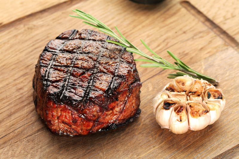 Filete De Ribeye Del Hecho O Filete De Carne De Vaca Imagen de archivo ...