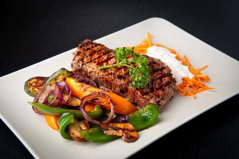 Filete De Solomillo Asado a La Parilla Imagen de archivo - Imagen de ...