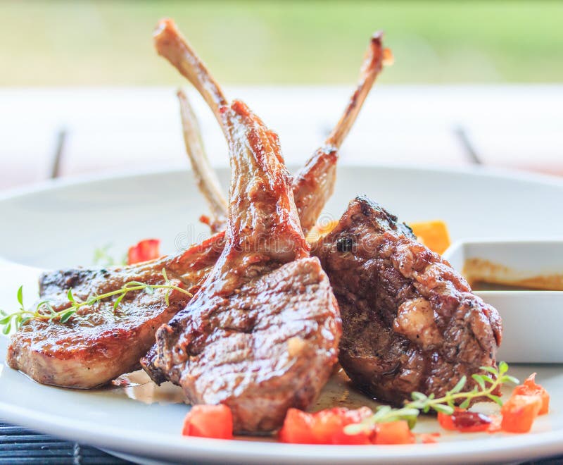 Filete Del Cordero O Chuletas Del Cordero Foto de archivo - Imagen de ...