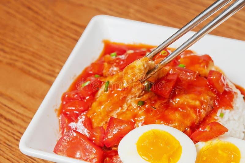 Filete y huevo de pescados foto de archivo. Imagen de almuerzo - 27749978