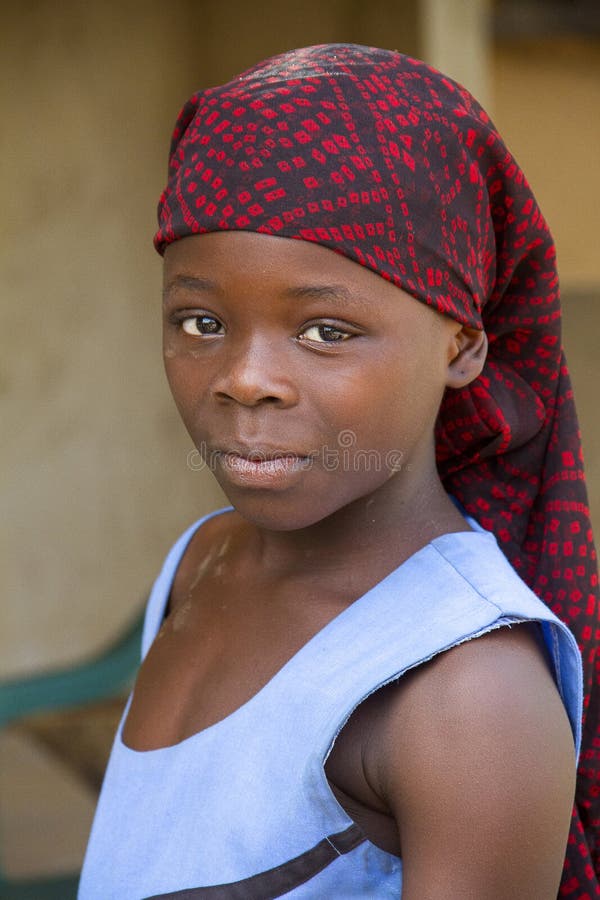 Fille africaine au Ghana image éditorial. Image du rwanda - 111920670
