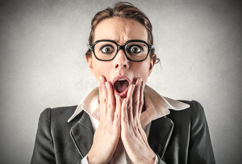 Femme effrayé image stock. Image du triste, expression - 67494433