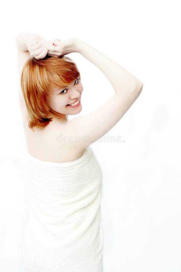 Femme Blond En Essuie Main Blanc Photo Stock Image Du Mince Chéri