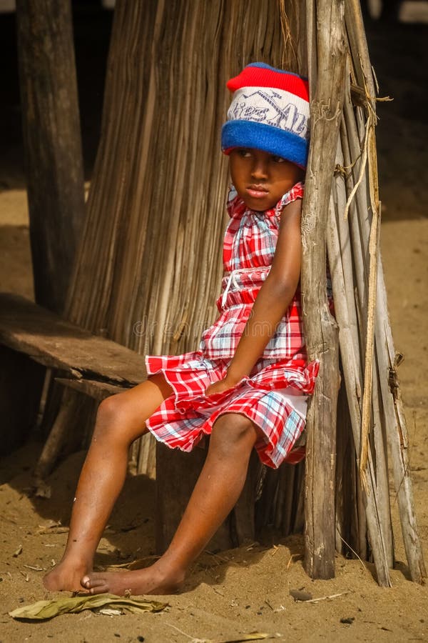 Fille malgache image stock éditorial. Image du innocence - 43884689