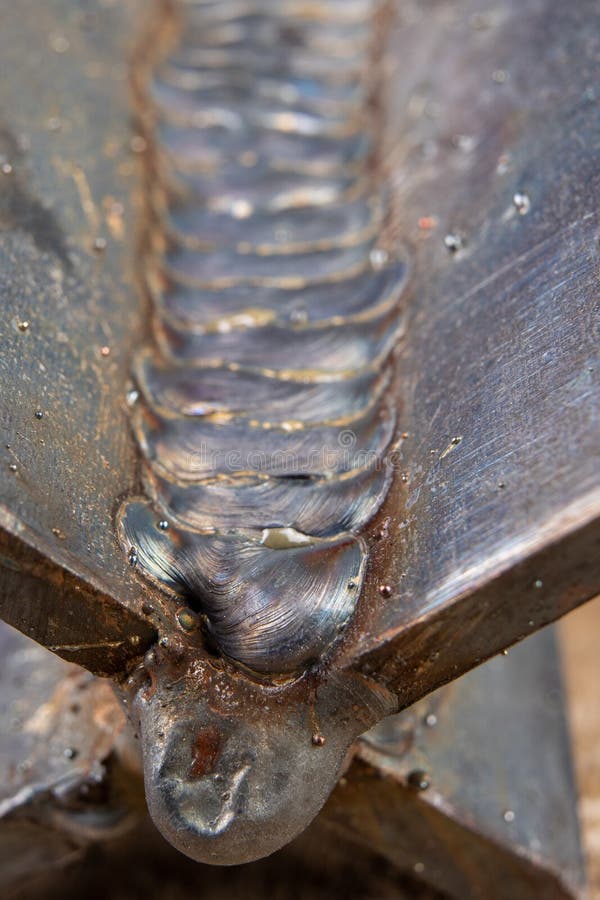 The Fillet Weld is Placed Using the MAG Method. Errors in Steel ...