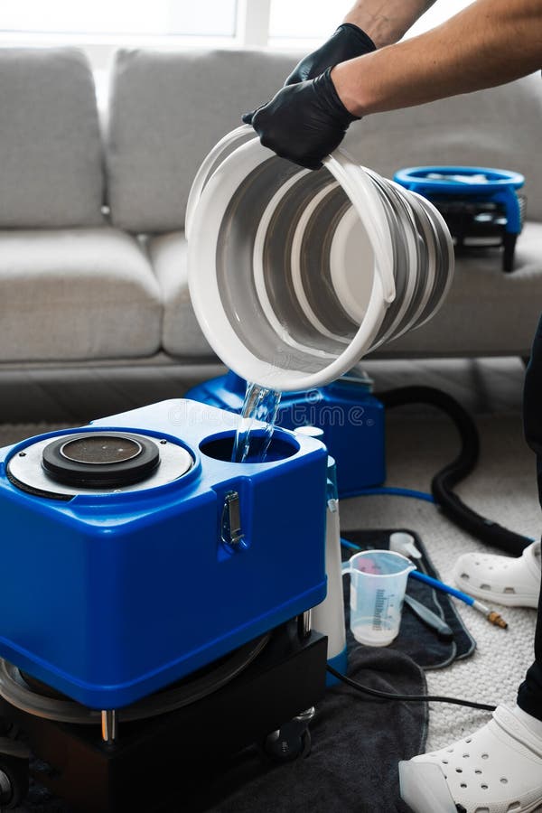 Filling the Extractor Machine with Water. Using Extractor To Clean Sofa ...