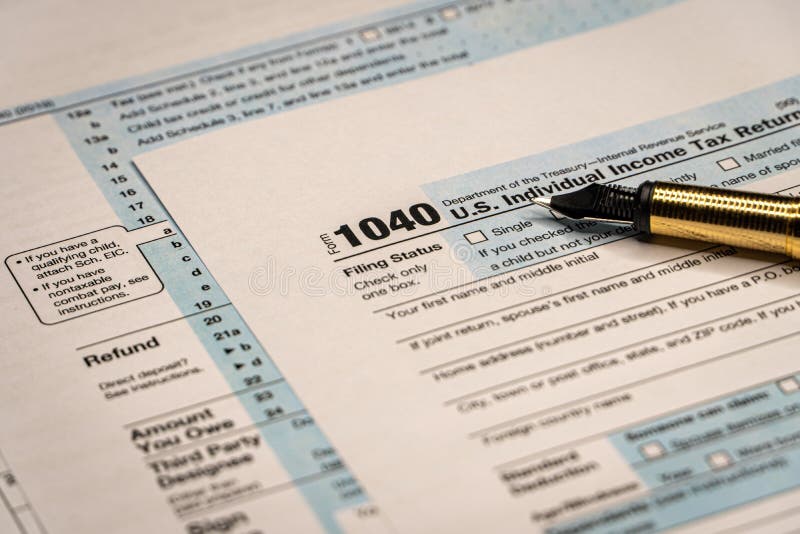 Filling the Tax Form. Standard US Income Tax Return Editorial Photo ...